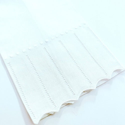 Scallop Edge Dot Linen Guest Towel - Bella Lino Linens